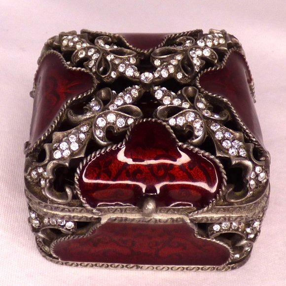 Rucinni | Accents | Rucinni Dark Red Ornate Filigreestyle Enamel Gift ...